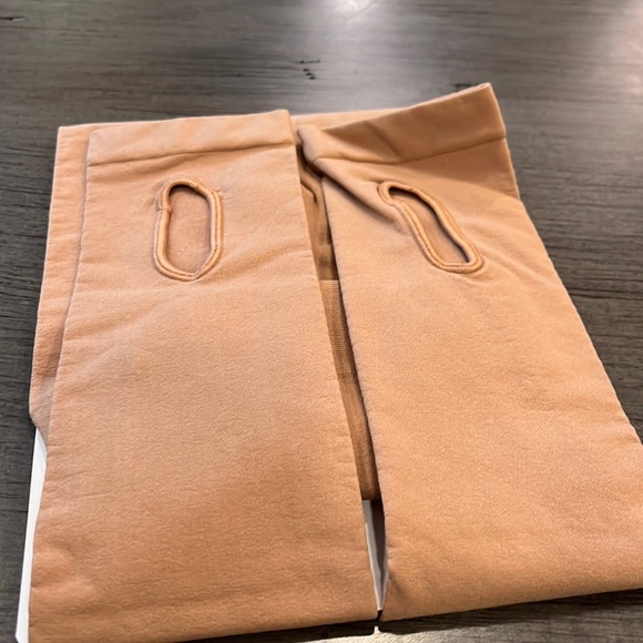 Capezio | Accessories | Nwt Capezio Tan Ballet Convertible Ballet ...